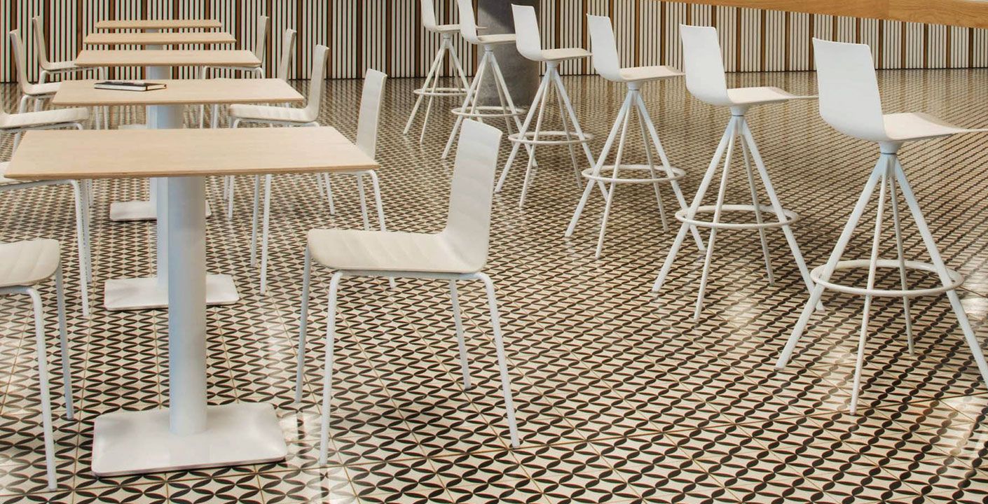 PLAZA by Andreu World - Černelić