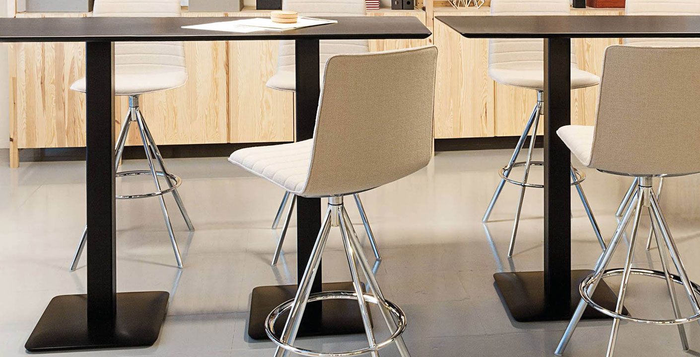 PLAZA by Andreu World - Černelić