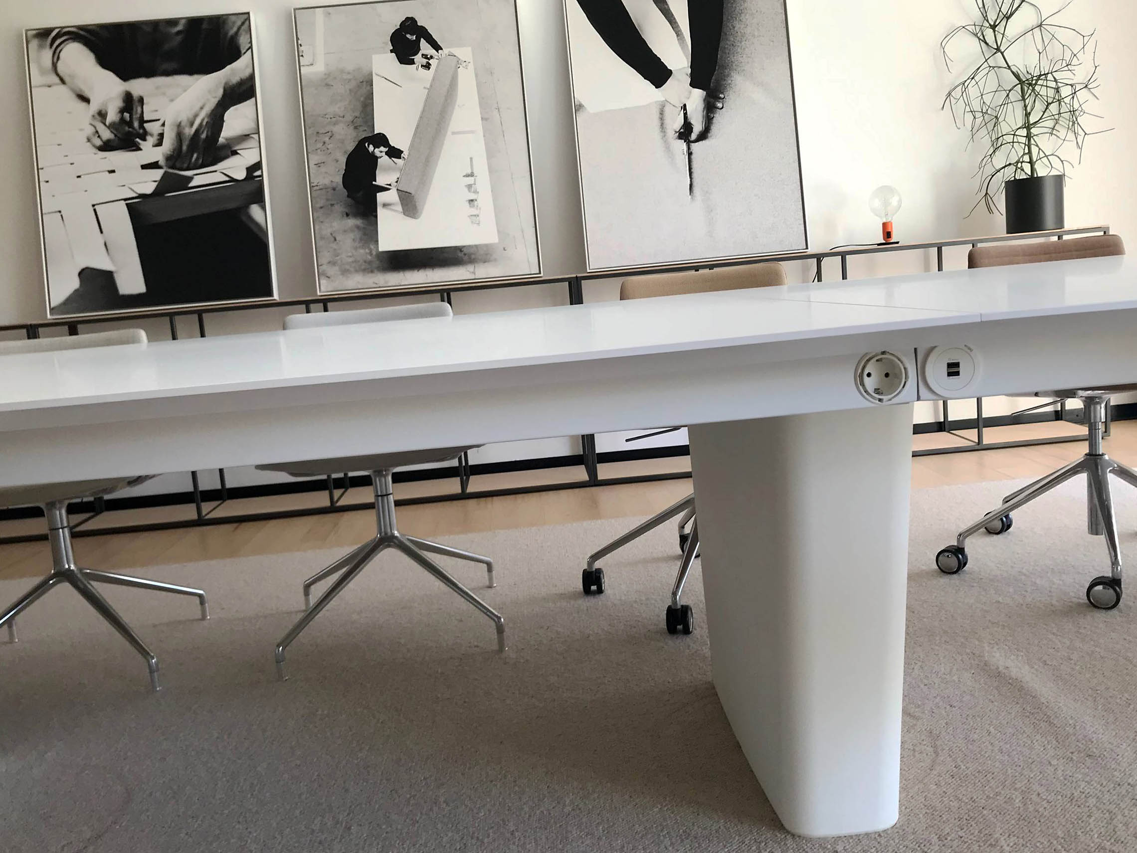 STATUS by Andreu World - Černelić