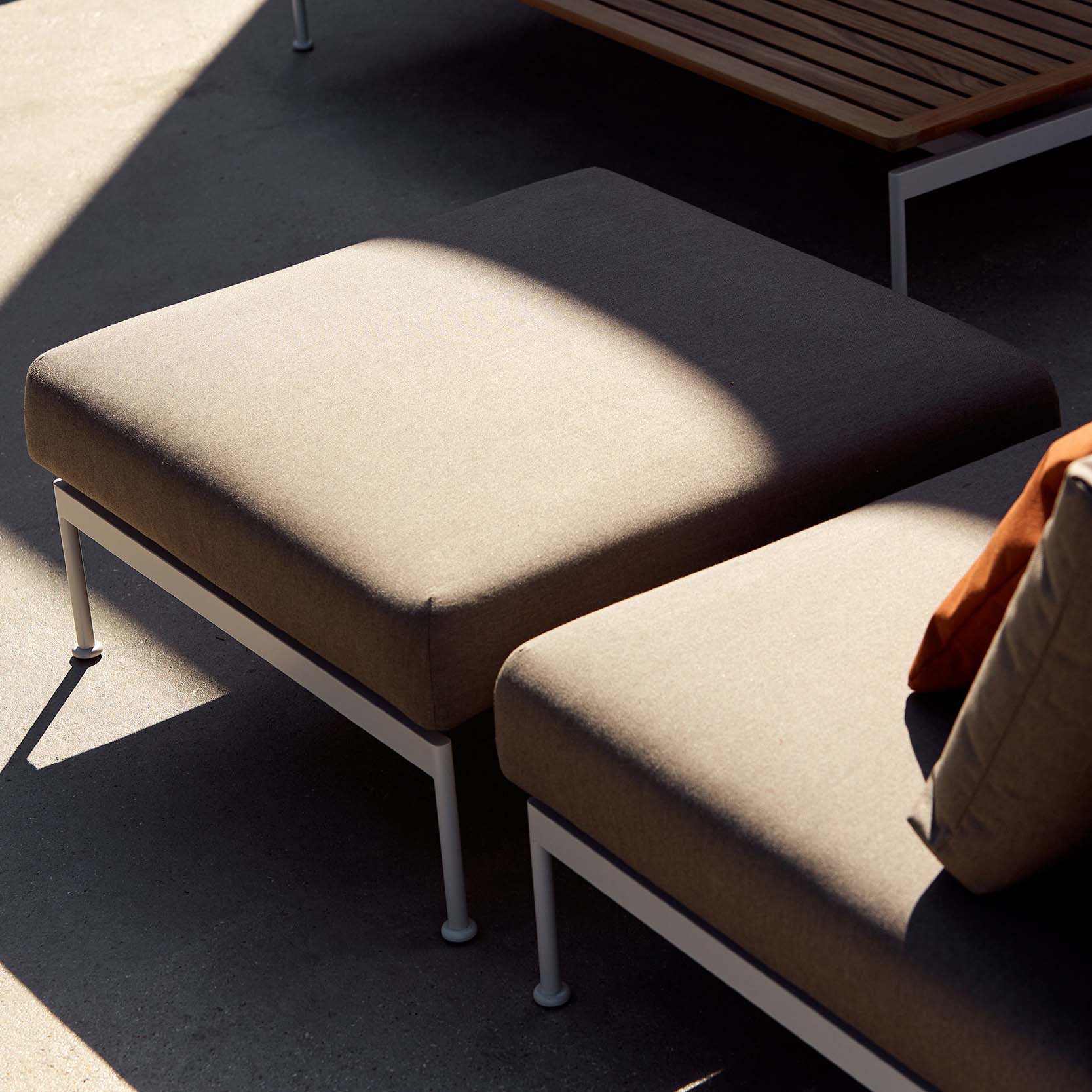 LAYOUT DEEP SEATING by Barlow Tyrie 064 - Černelić